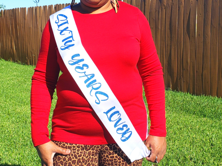 How To Create a Customized Sash with Cricut - DeAnn Creates