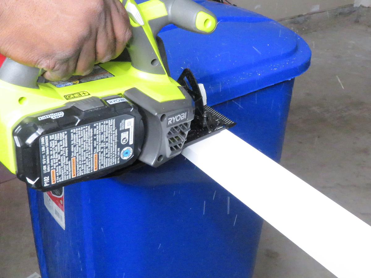 Easy DIY Chiara Backdrop for a Birthday Party - DeAnn Creates