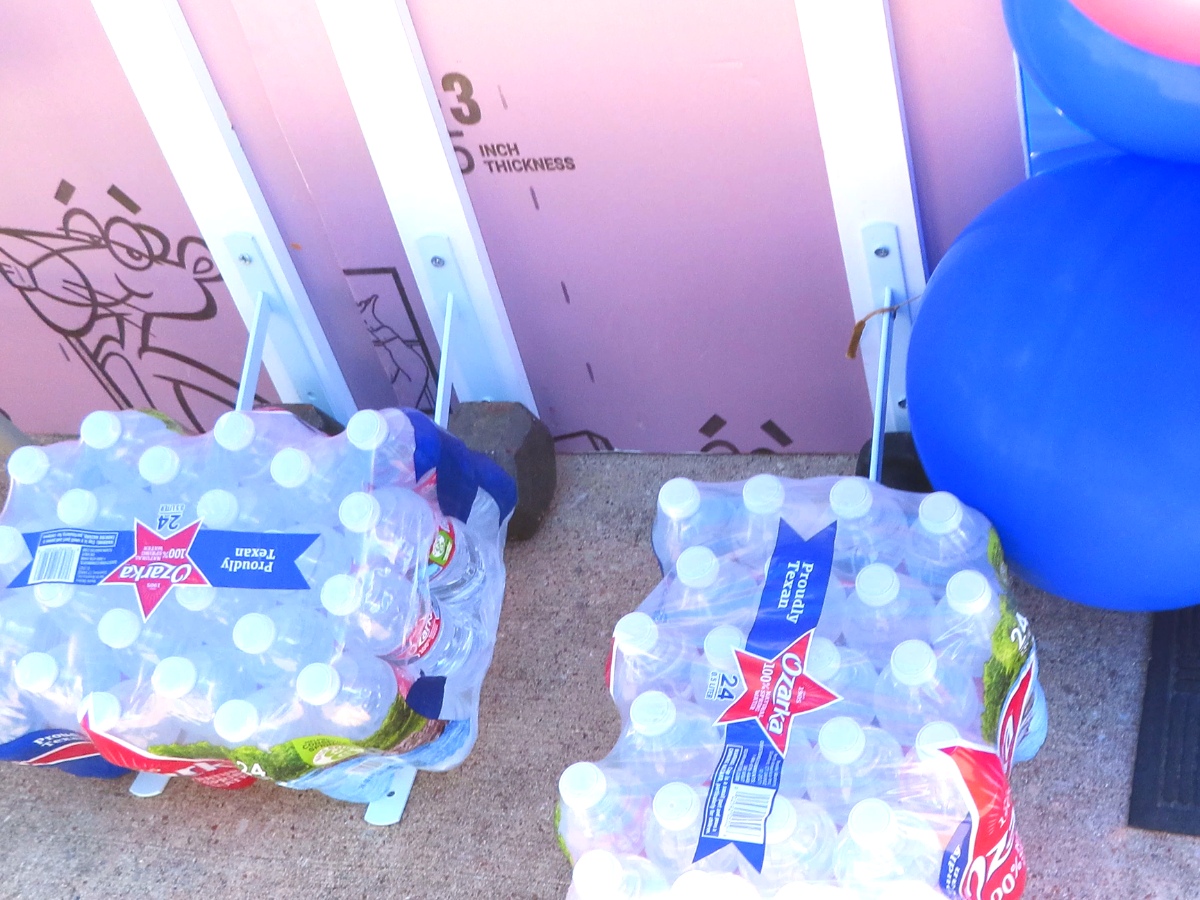 Easy DIY Chiara Backdrop for a Birthday Party - DeAnn Creates