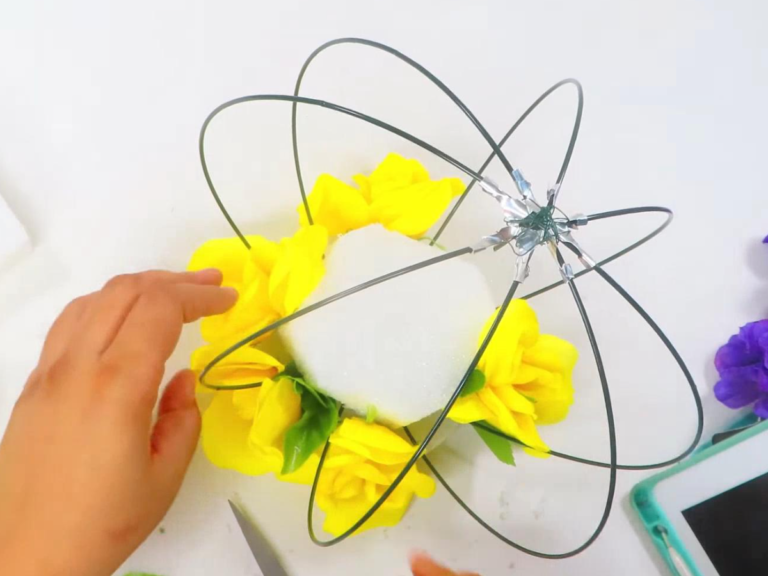 How To Make a Table Centerpiece with a 3D Wreath Form - DeAnn Creates