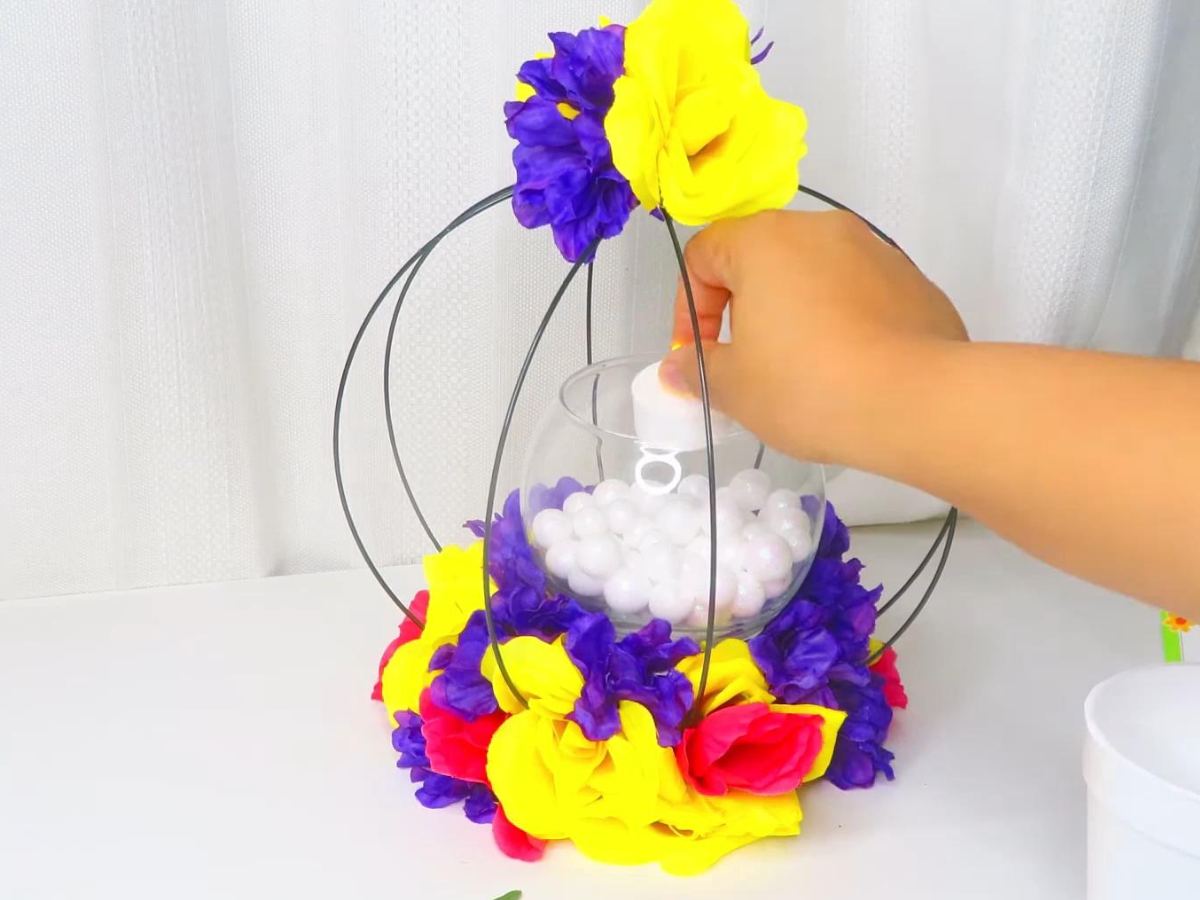 How To Make a Table Centerpiece with a 3D Wreath Form - DeAnn Creates